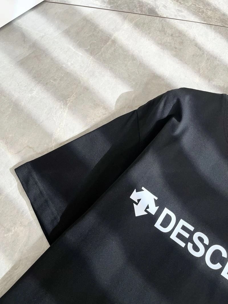 Top match Descente T-Shirts