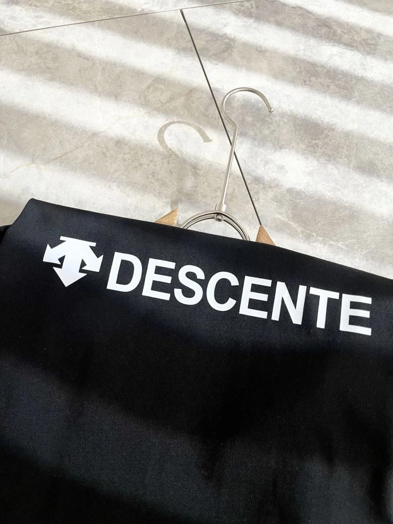 Top match Descente T-Shirts