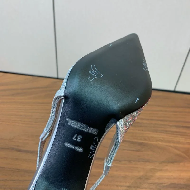 Low-cost Diesel Sandals