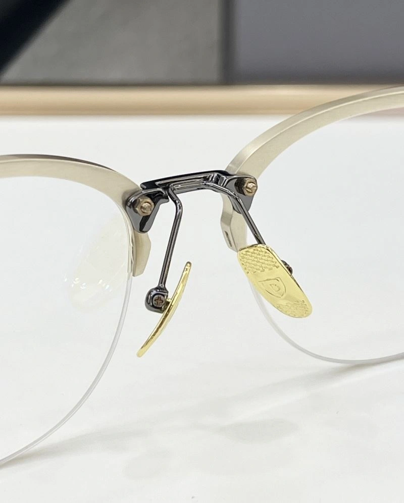 Accurate model Dita Sunglasses