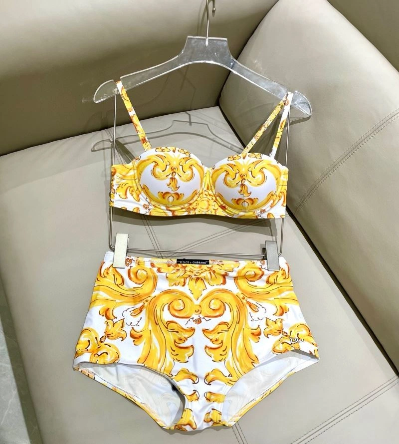 Top match Dolce Gabbana Bikins