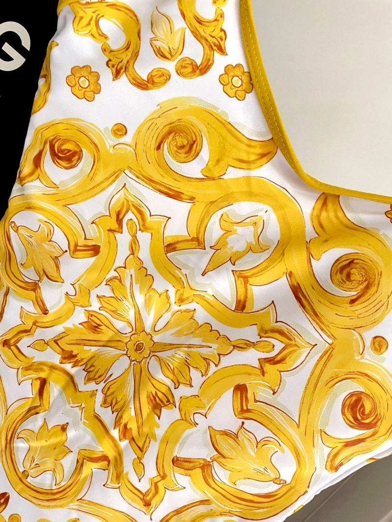 Top match Dolce Gabbana Bikins