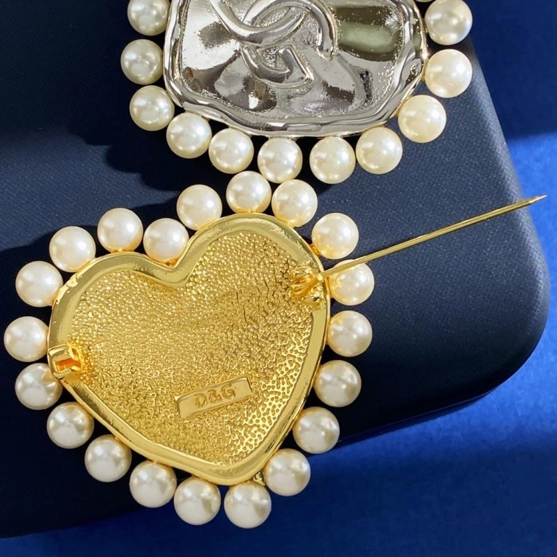 Discounted Dolce Gabbana Brooches