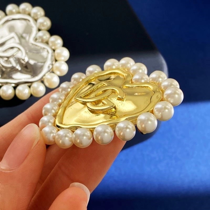 Discounted Dolce Gabbana Brooches