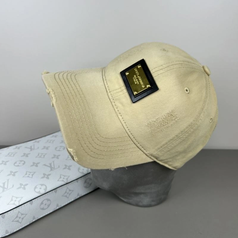 Accurate model Dolce Gabbana Caps
