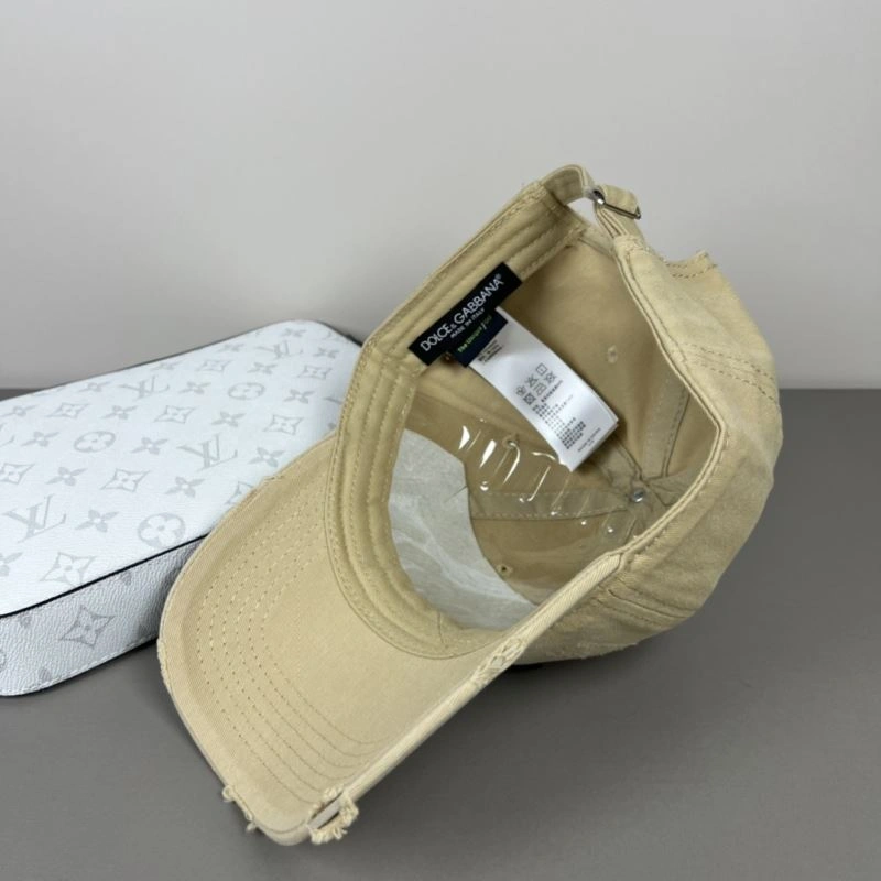 Accurate model Dolce Gabbana Caps