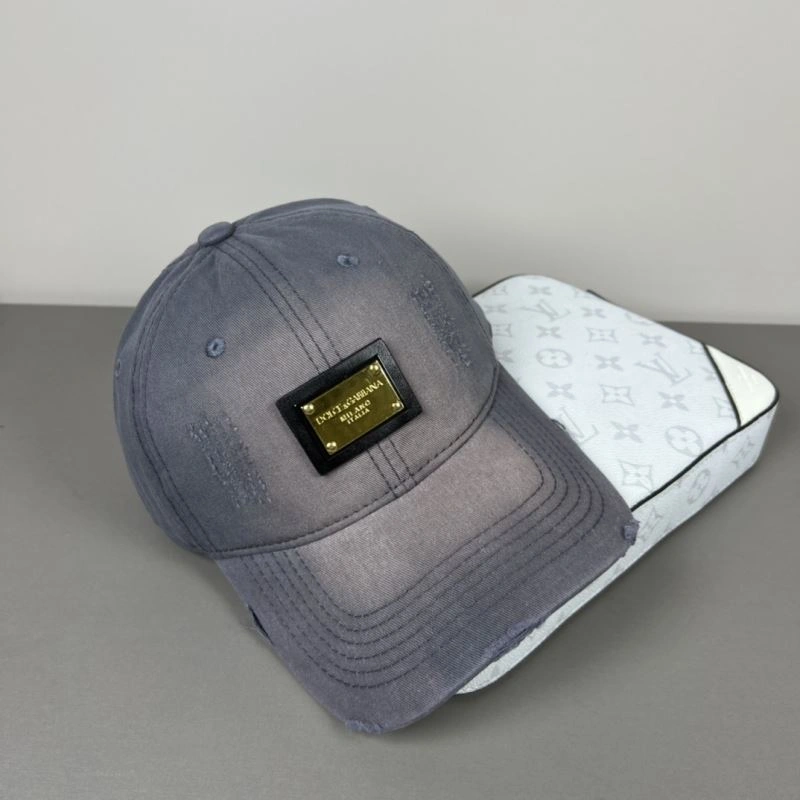 Accurate model Dolce Gabbana Caps