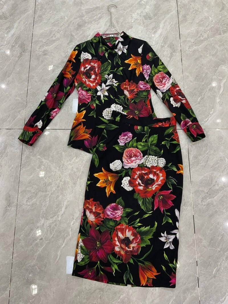 Low-cost Dolce Gabbana Dress Suits
