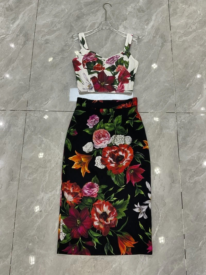 Low-cost Dolce Gabbana Dress Suits