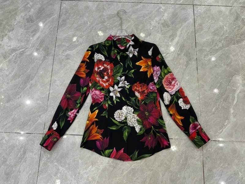 Low-cost Dolce Gabbana Dress Suits