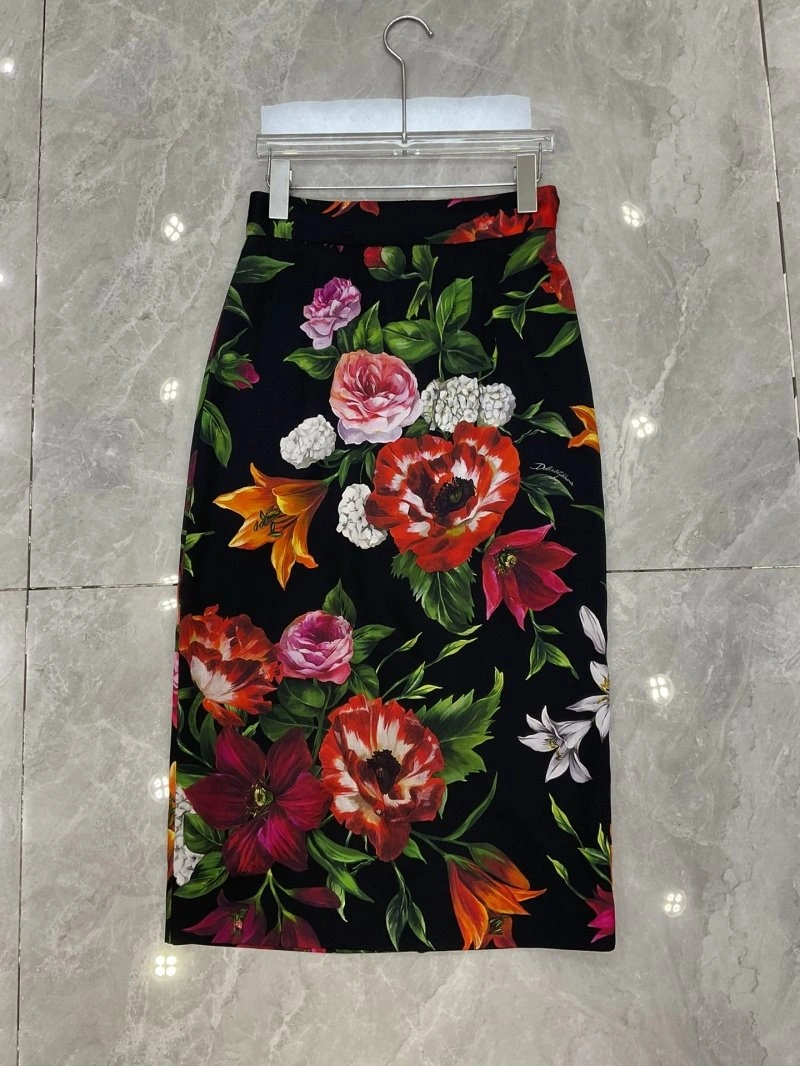 Low-cost Dolce Gabbana Dress Suits