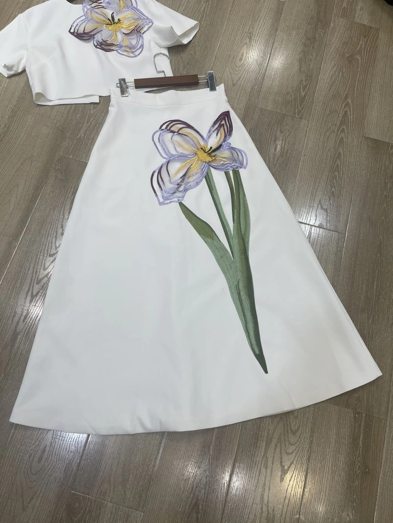 Economical Dolce Gabbana Dress Suits