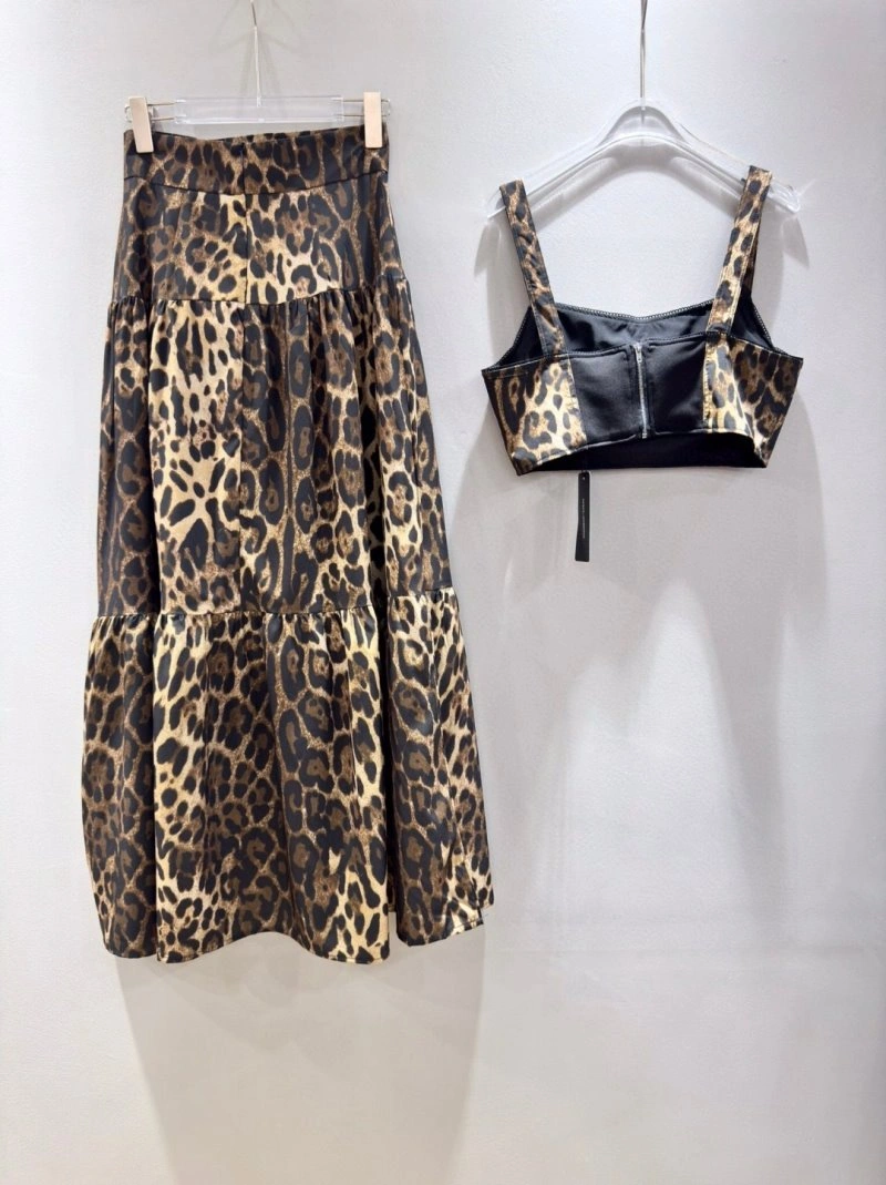 Reasonably priced Dolce Gabbana Dress Suits