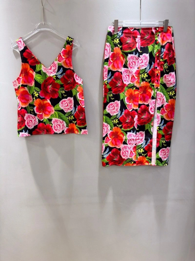 Inexpensive Dolce Gabbana Dress Suits