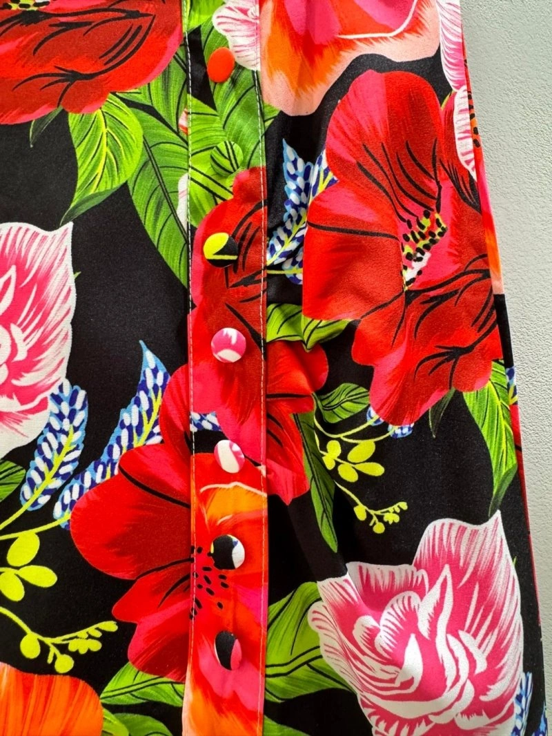 Inexpensive Dolce Gabbana Dress Suits