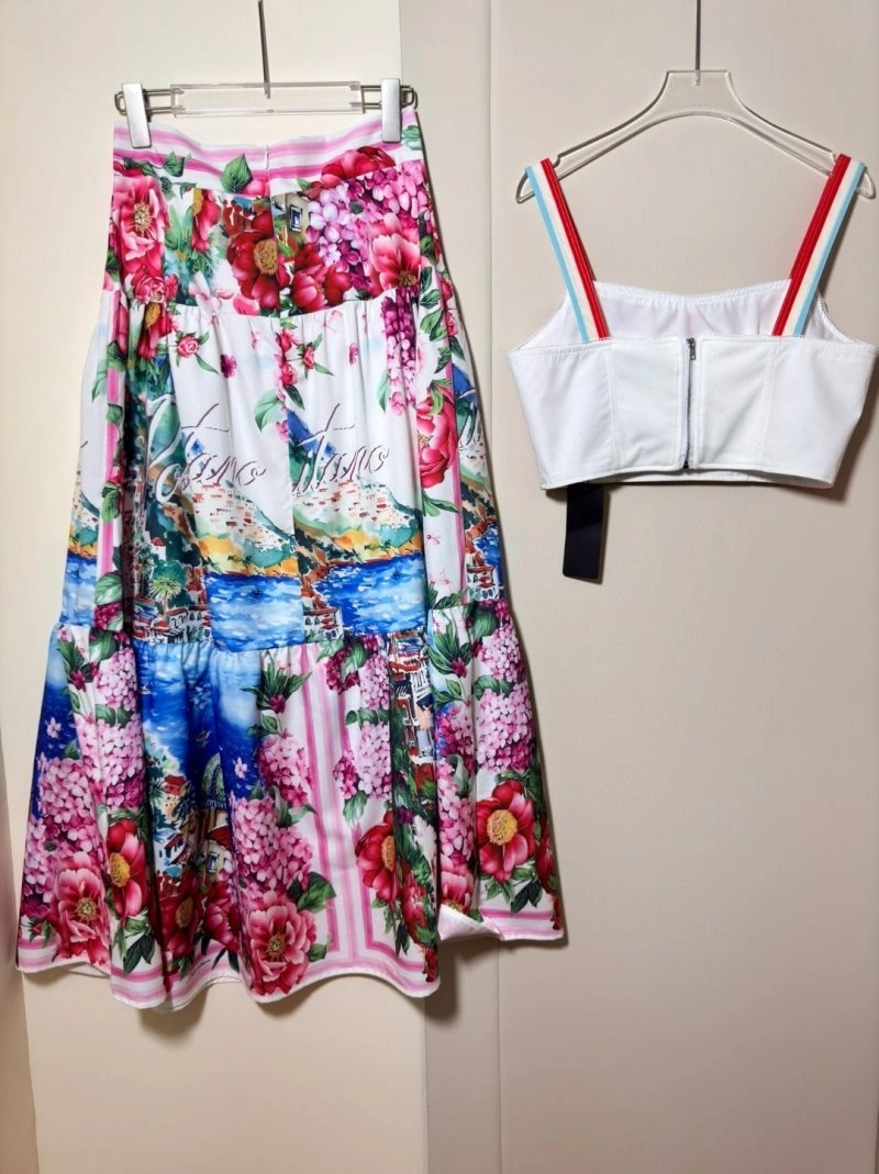 Low-cost Dolce Gabbana Dress Suits