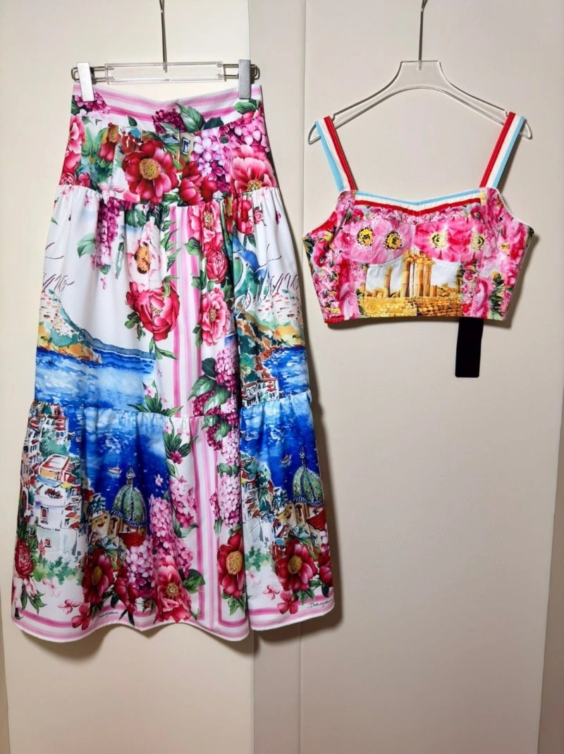 Low-cost Dolce Gabbana Dress Suits