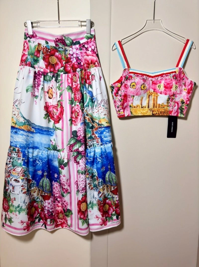 Low-cost Dolce Gabbana Dress Suits