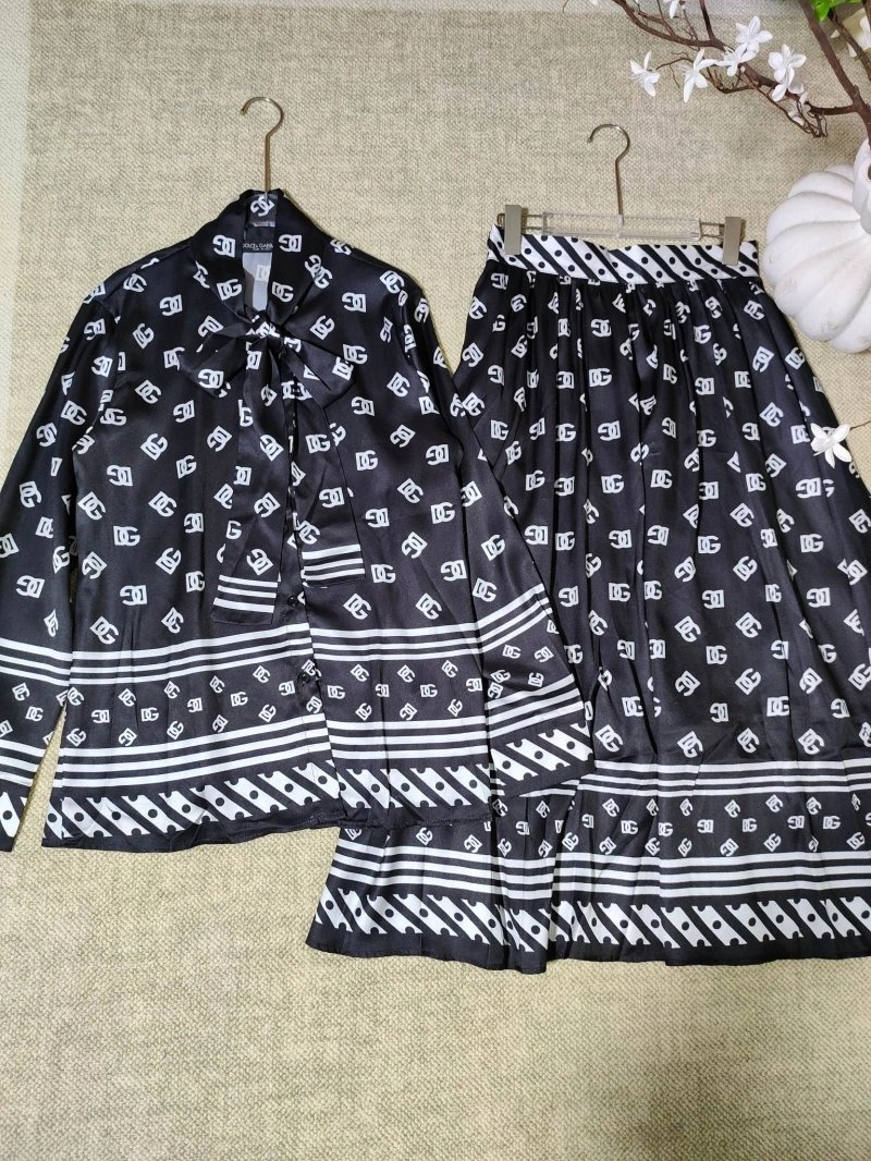 Top mirror Dolce Gabbana Dress Suits