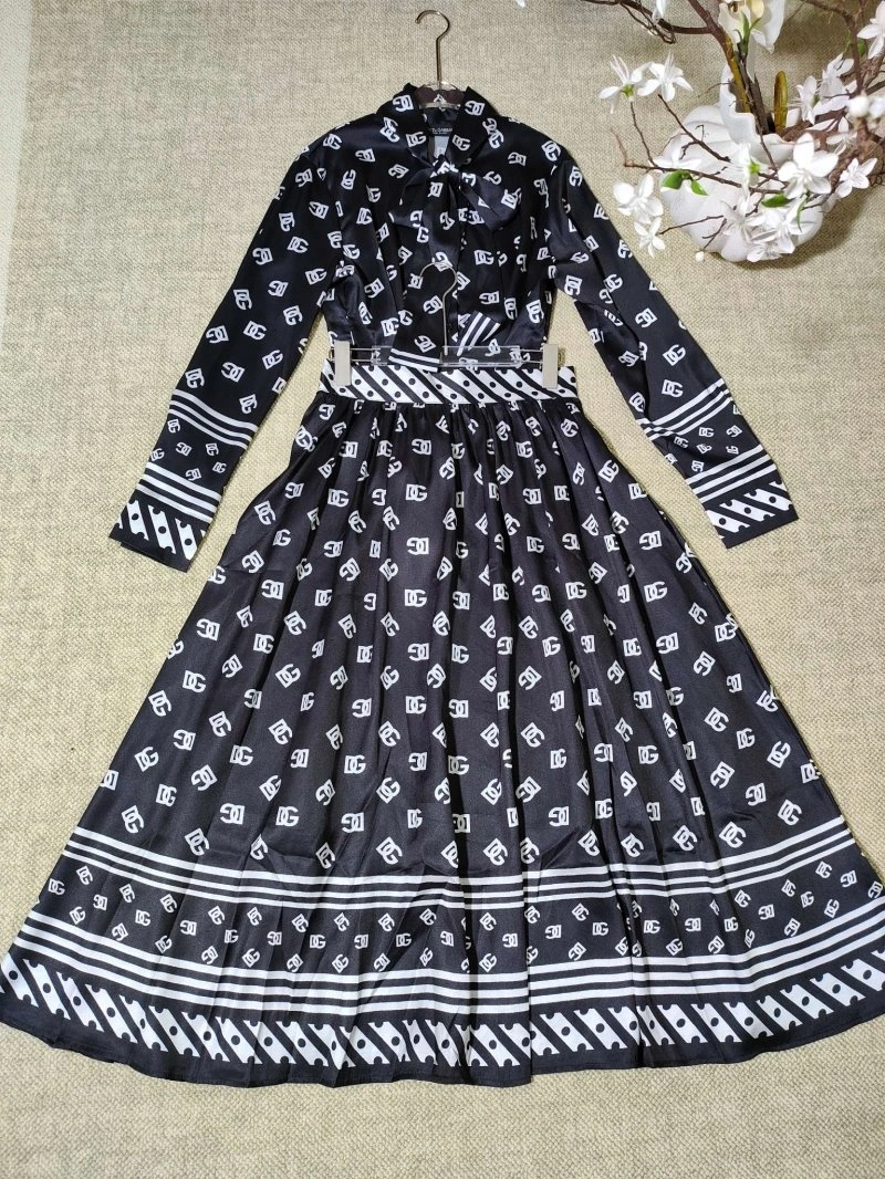 Top mirror Dolce Gabbana Dress Suits
