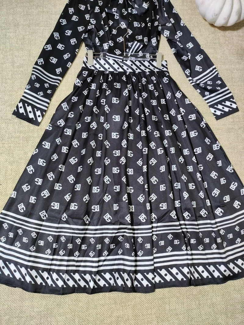 Top mirror Dolce Gabbana Dress Suits