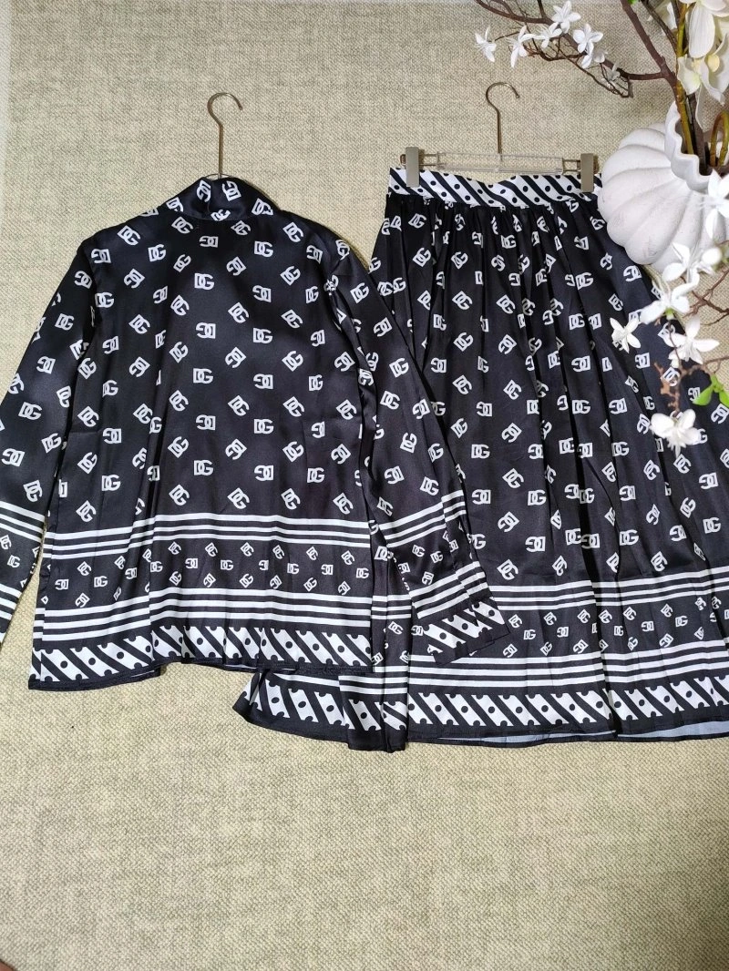 Top mirror Dolce Gabbana Dress Suits