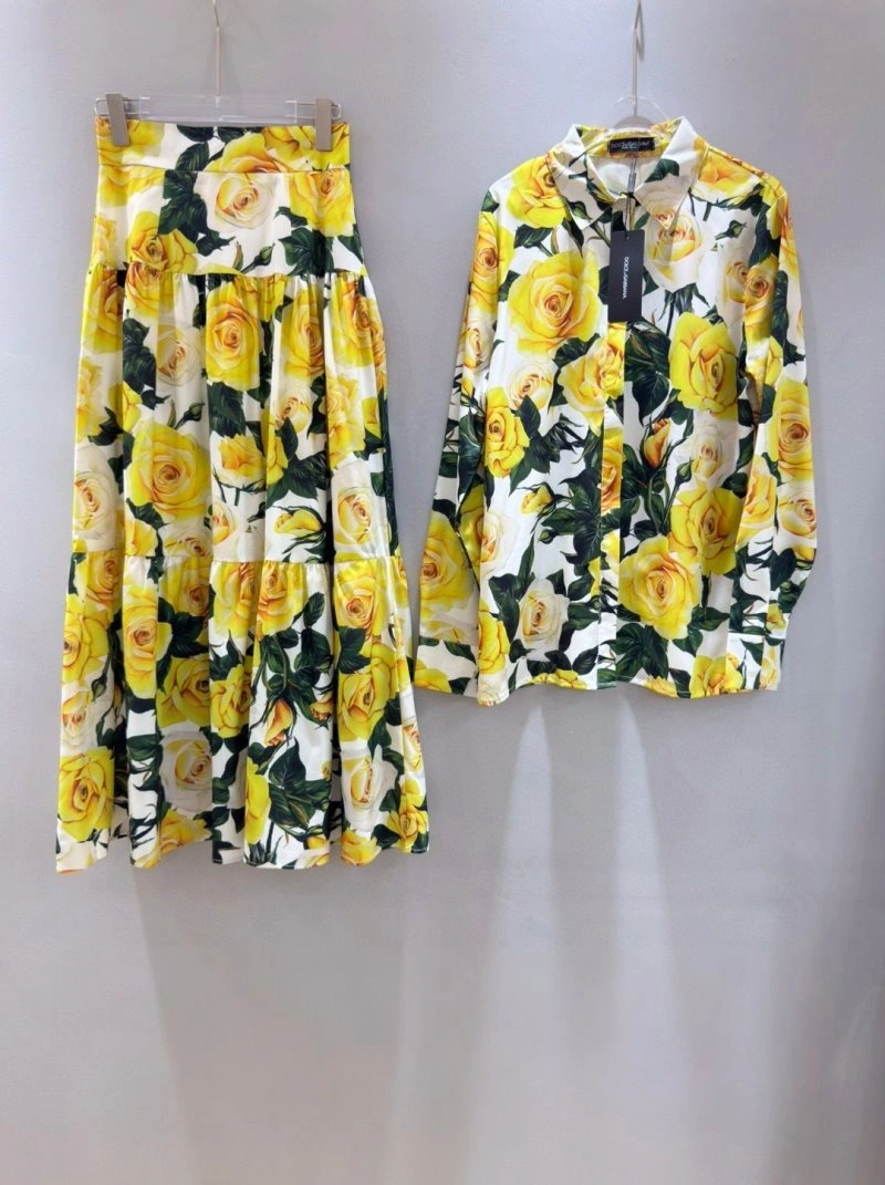 High fidelity Dolce Gabbana Dress Suits