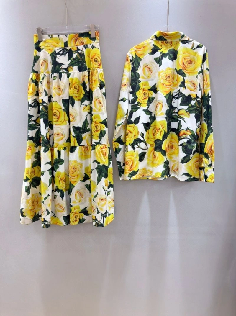 High fidelity Dolce Gabbana Dress Suits