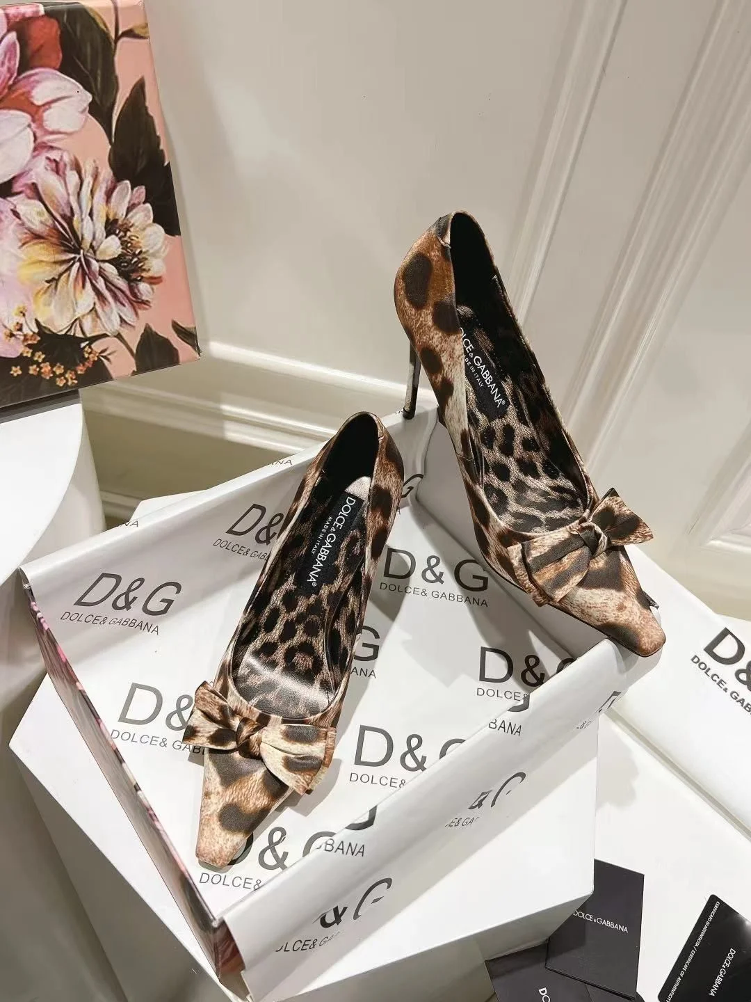 Indistinguishable Dolce Gabbana Heeled Shoes