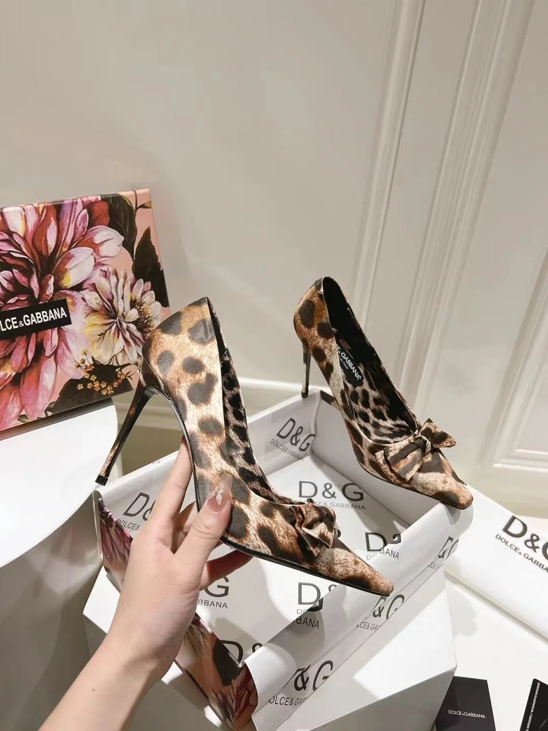 Indistinguishable Dolce Gabbana Heeled Shoes