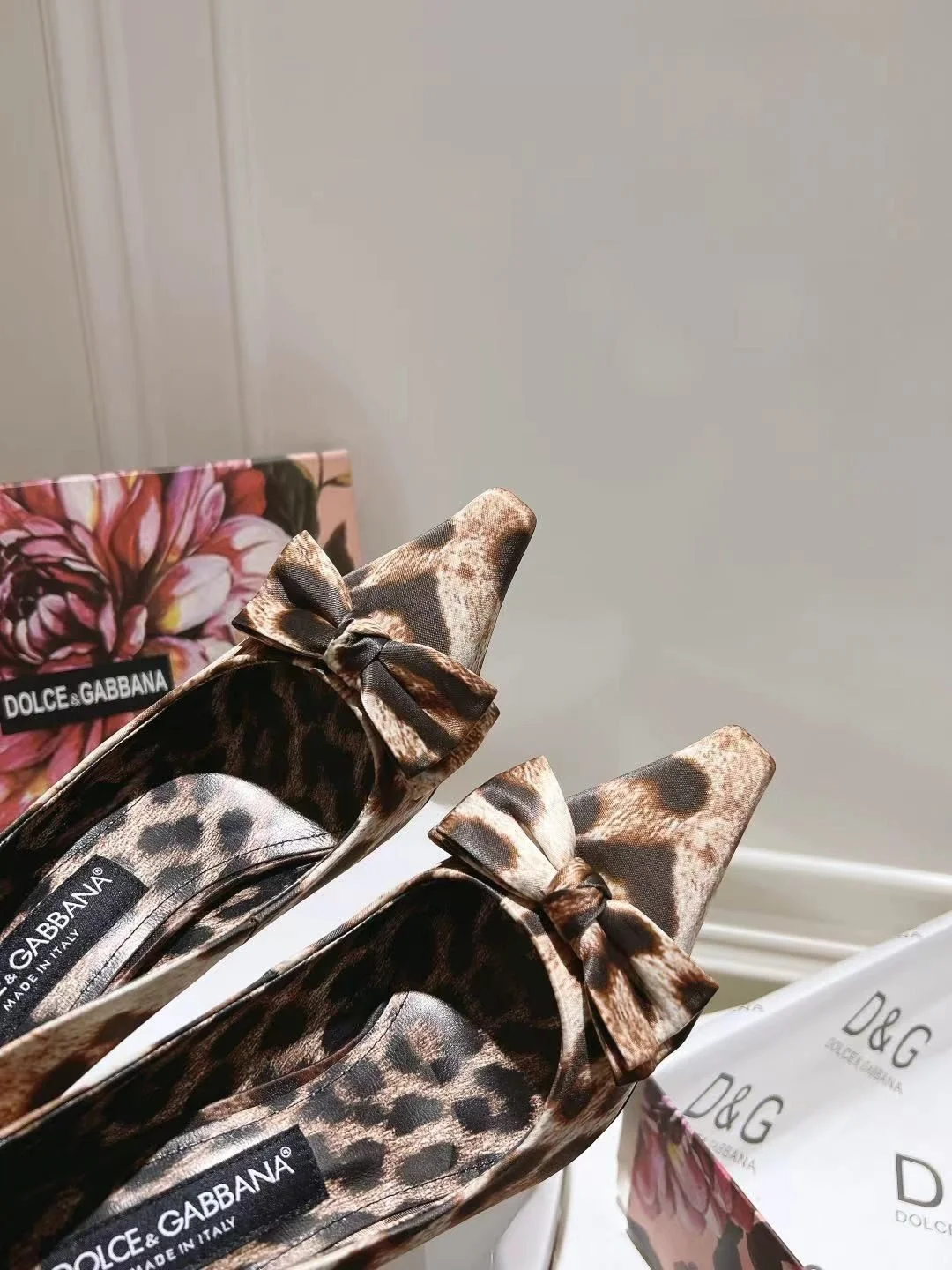 Indistinguishable Dolce Gabbana Heeled Shoes