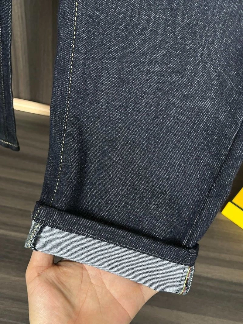 Top match Dolce Gabbana Jeans