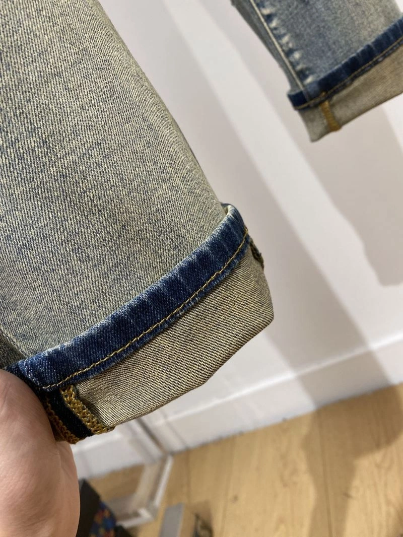 Low-cost Dolce Gabbana Jeans