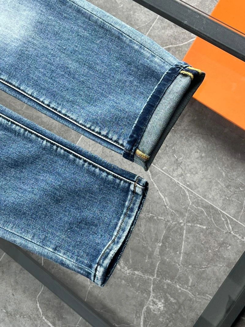 Low-cost Dolce Gabbana Jeans