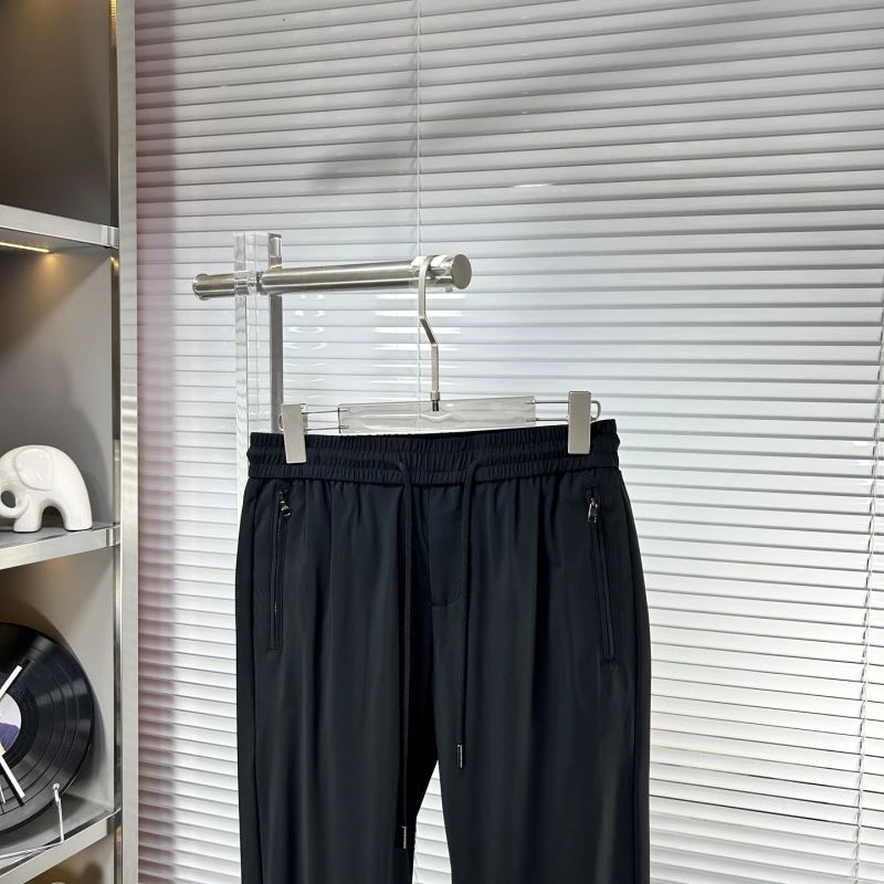 Accurate model Dolce Gabbana Long Pants