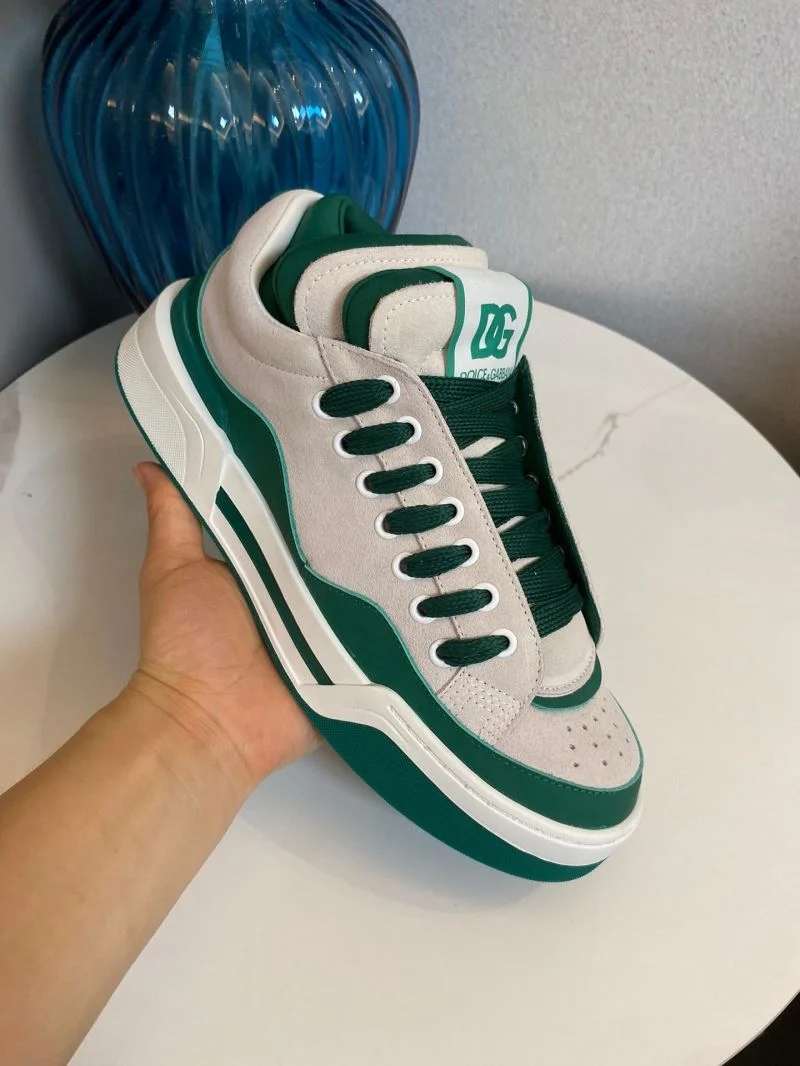 Accurate model Dolce Gabbana Low Shoes