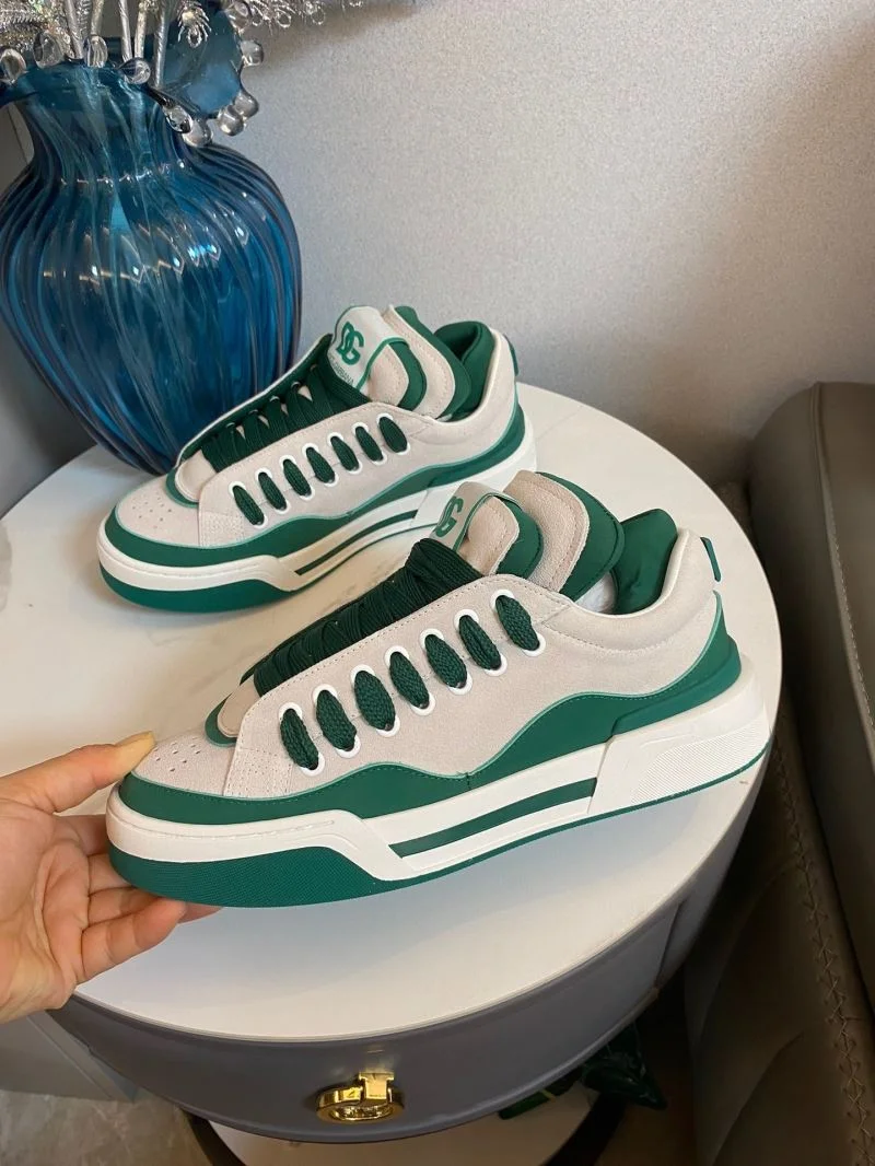 Accurate model Dolce Gabbana Low Shoes