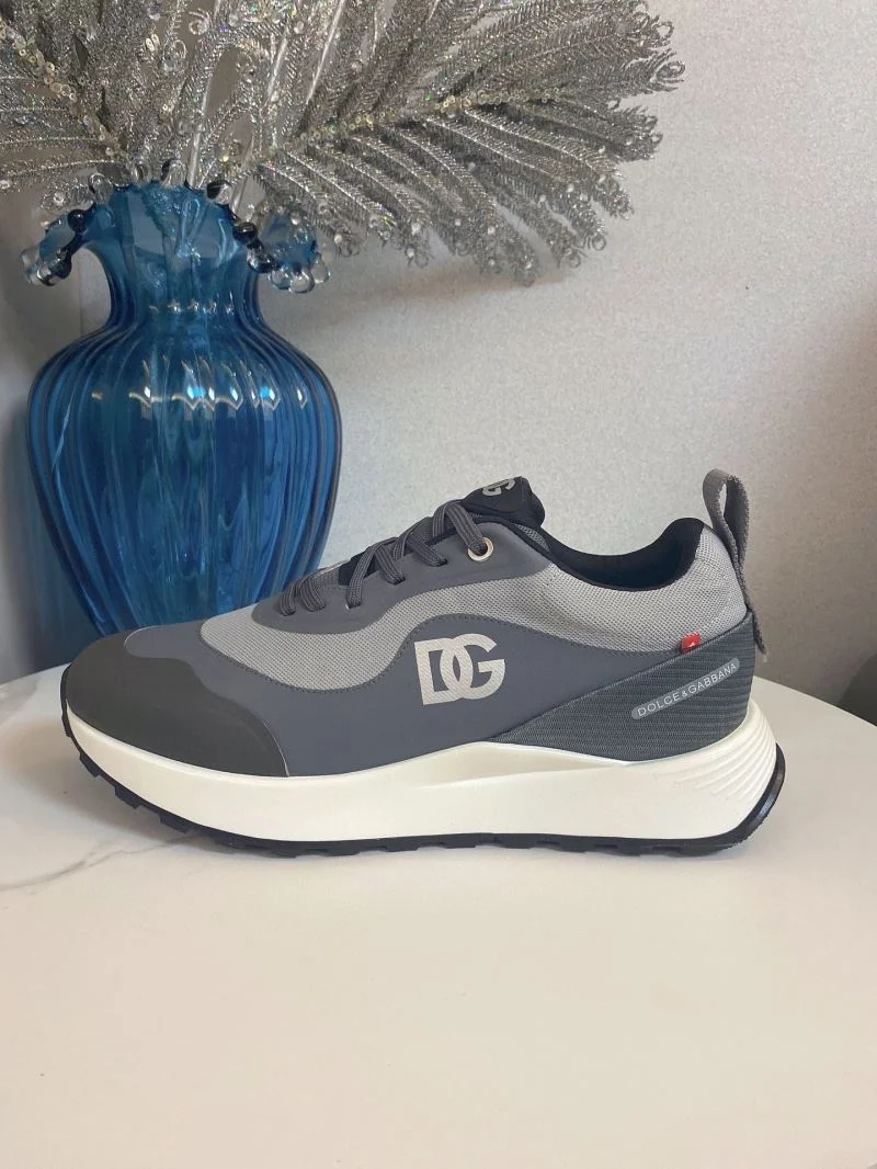 Accurate model Dolce Gabbana Low Shoes