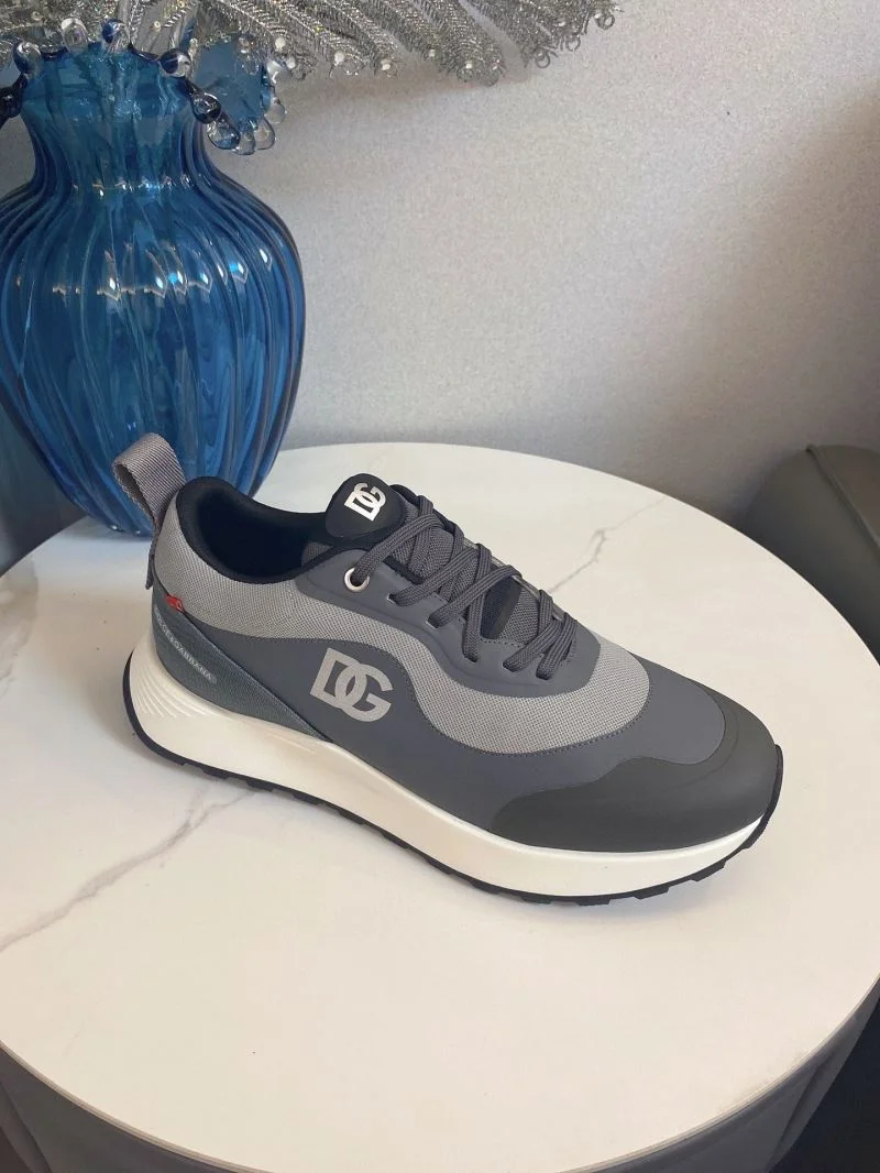 Accurate model Dolce Gabbana Low Shoes