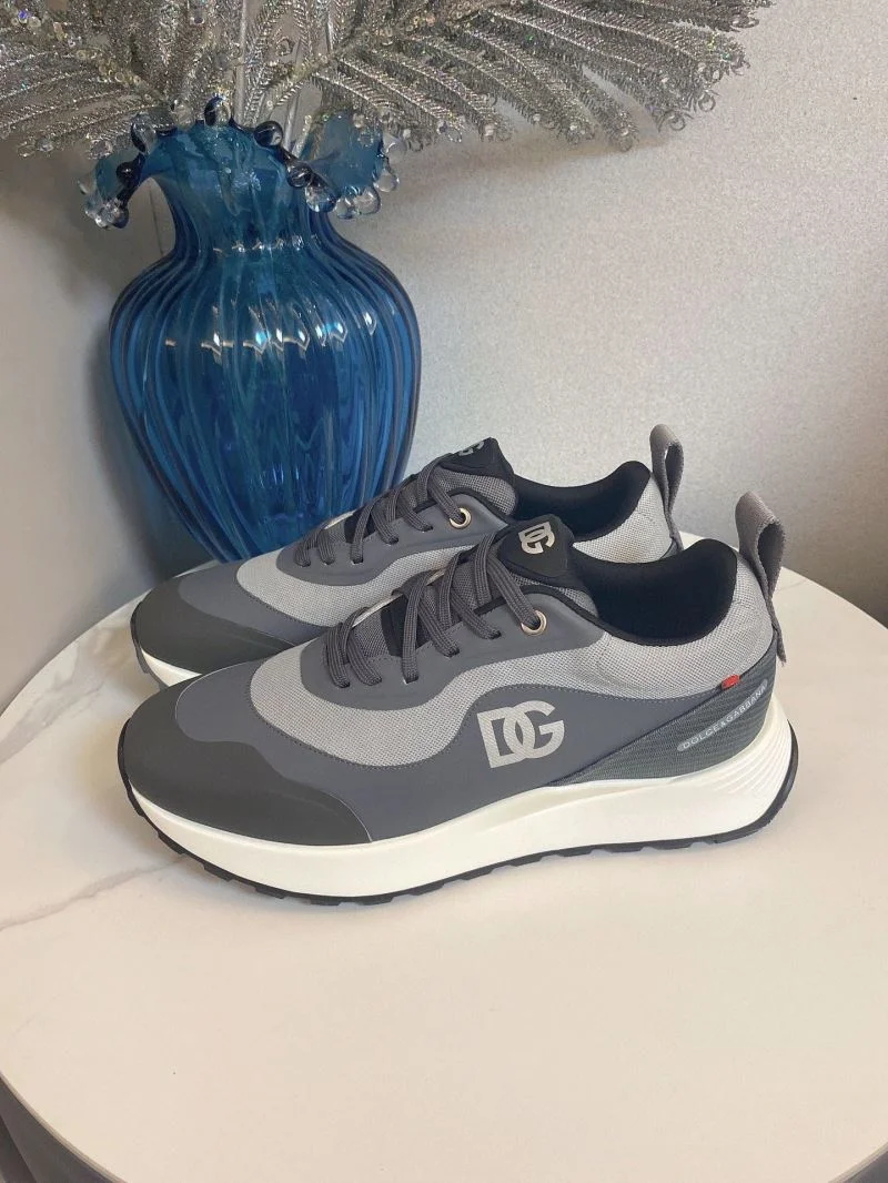 Accurate model Dolce Gabbana Low Shoes