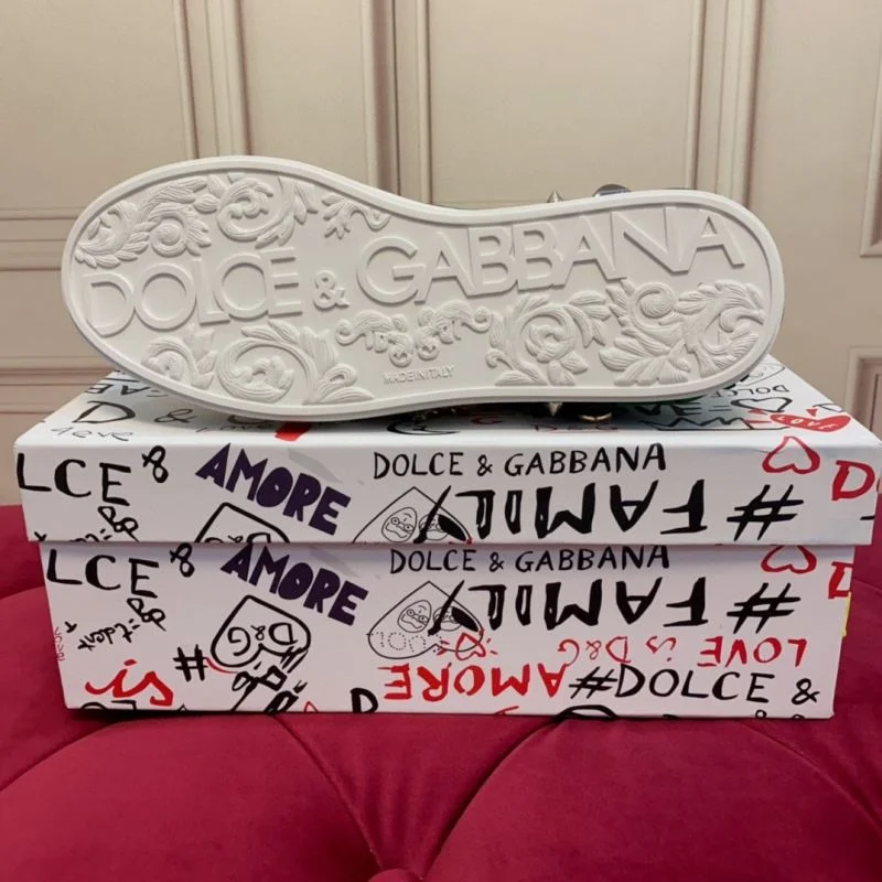 Indistinguishable Dolce Gabbana Low Shoes