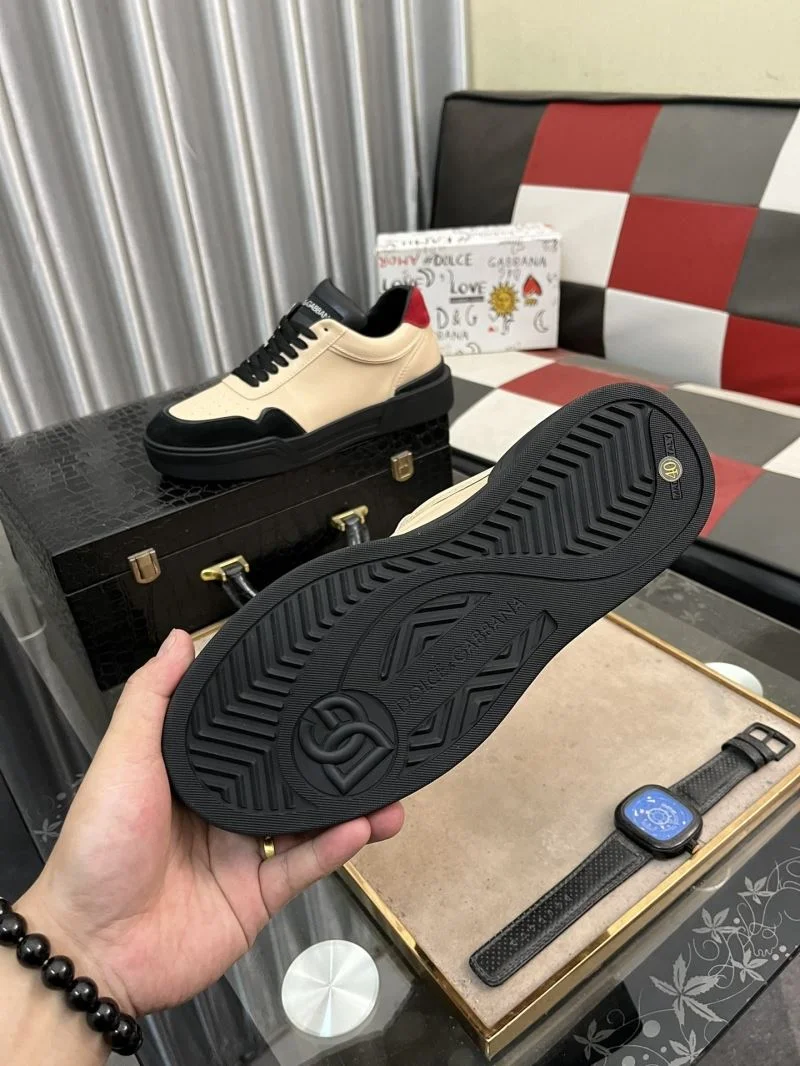 Value-priced Dolce Gabbana Low Shoes