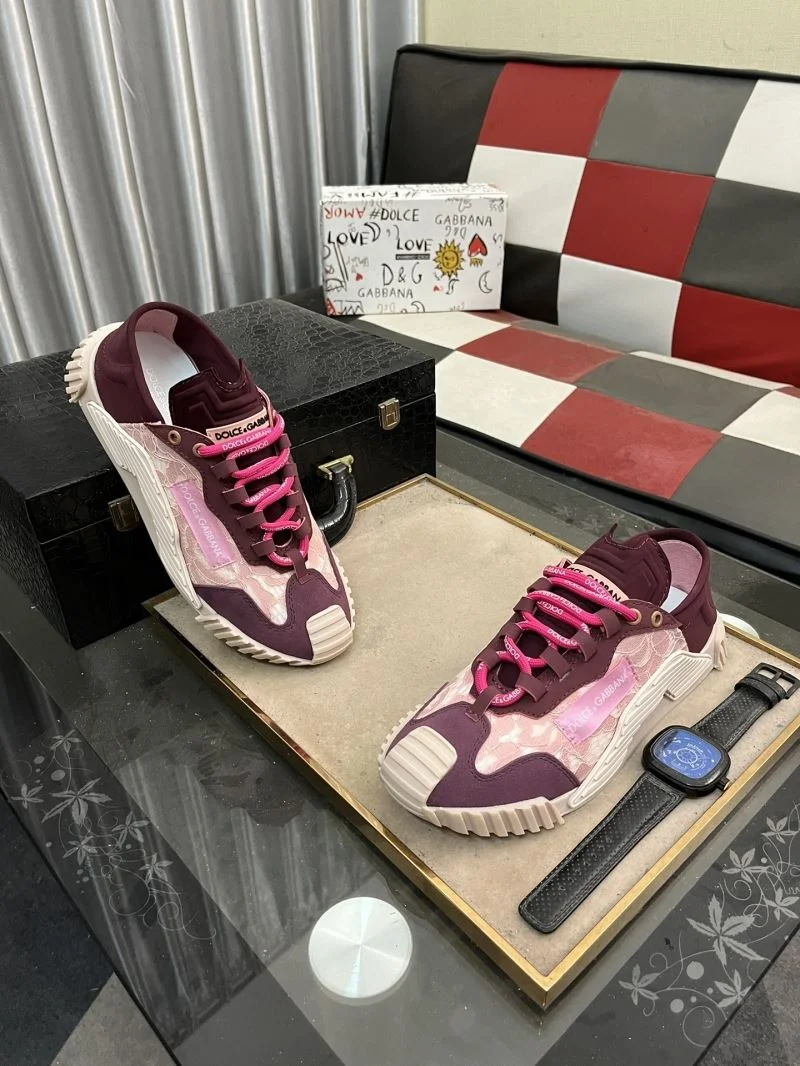 Value-priced Dolce Gabbana Low Shoes