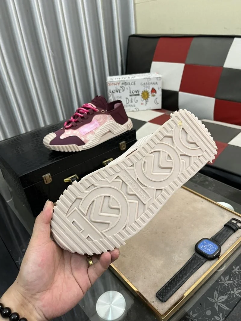 Value-priced Dolce Gabbana Low Shoes