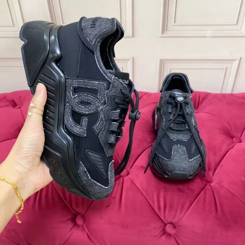 Bargain Dolce Gabbana Low Shoes
