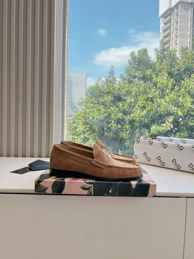 Indistinguishable Dolce Gabbana Low Shoes