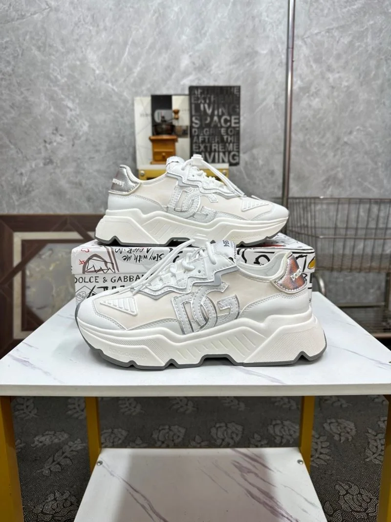 Value-priced Dolce Gabbana Low Shoes