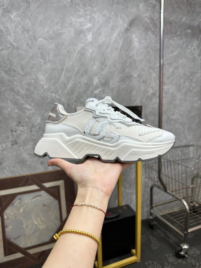 Value-priced Dolce Gabbana Low Shoes