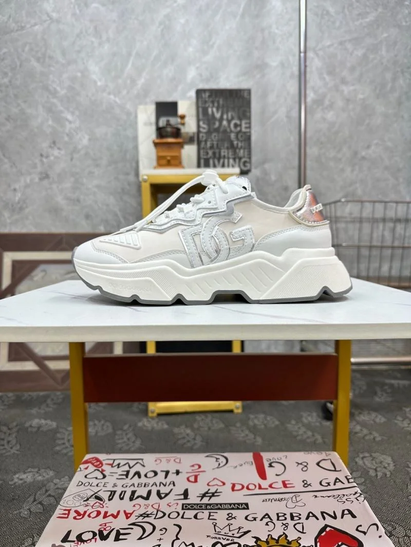 Value-priced Dolce Gabbana Low Shoes