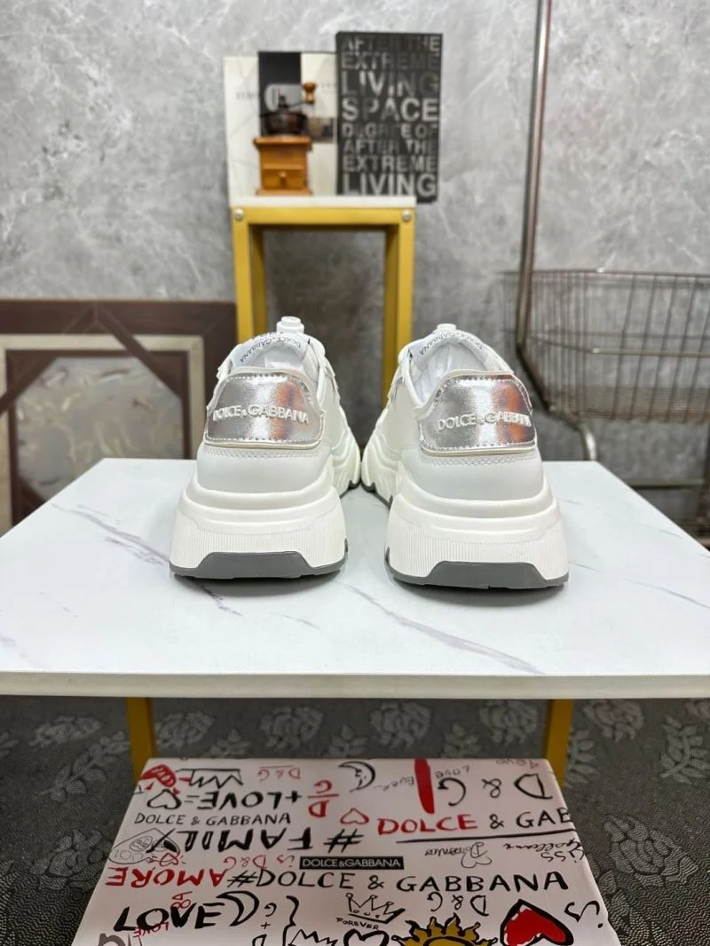 Value-priced Dolce Gabbana Low Shoes